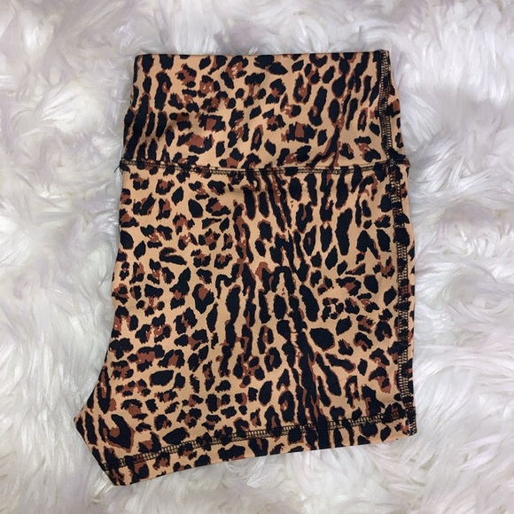 Material Girl | Shorts | Material Girl Leopard Animal Print Shorts M ...